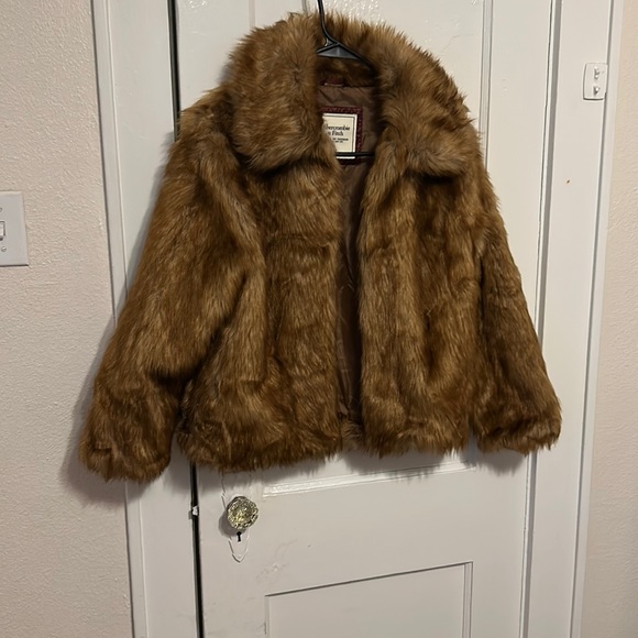 Abercrombie & Fitch | Jackets & Coats | Womens Abercrombie Fitch Faux Fur Jacket Size M | Poshmark